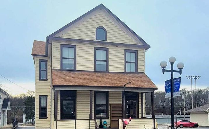 14370 MANCHESTER RD Manchester MO 63011-4047 APN: 23Q431610 | Crexi.com