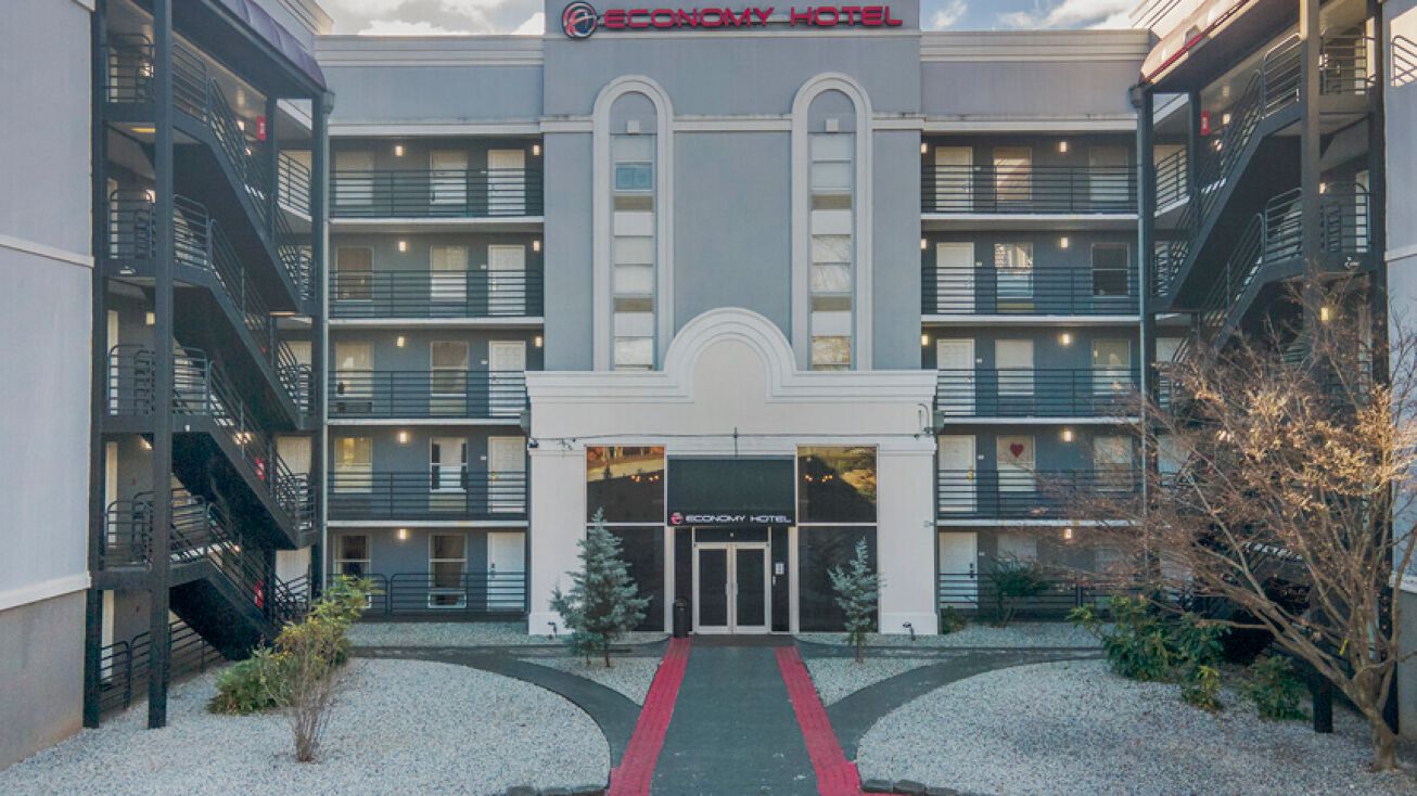 2100 NW Pkwy SE, Marietta, GA 30067 | Crexi.com