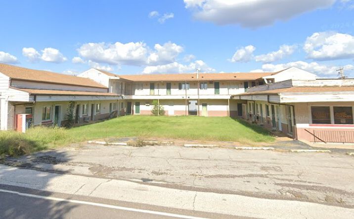 200 N 2nd St, Clarksville, MO 63336 | Crexi.com
