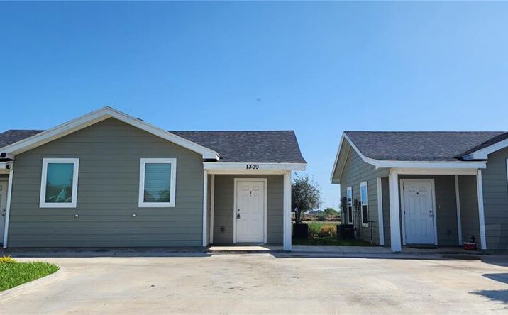 1309 QUITACA DR Edinburg TX 78541-0785 APN: P4390-00-000-0009-00 ...