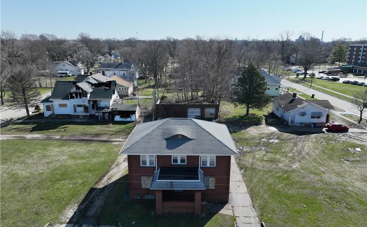 1524 N Water St, Decatur, IL 62526 | Crexi.com