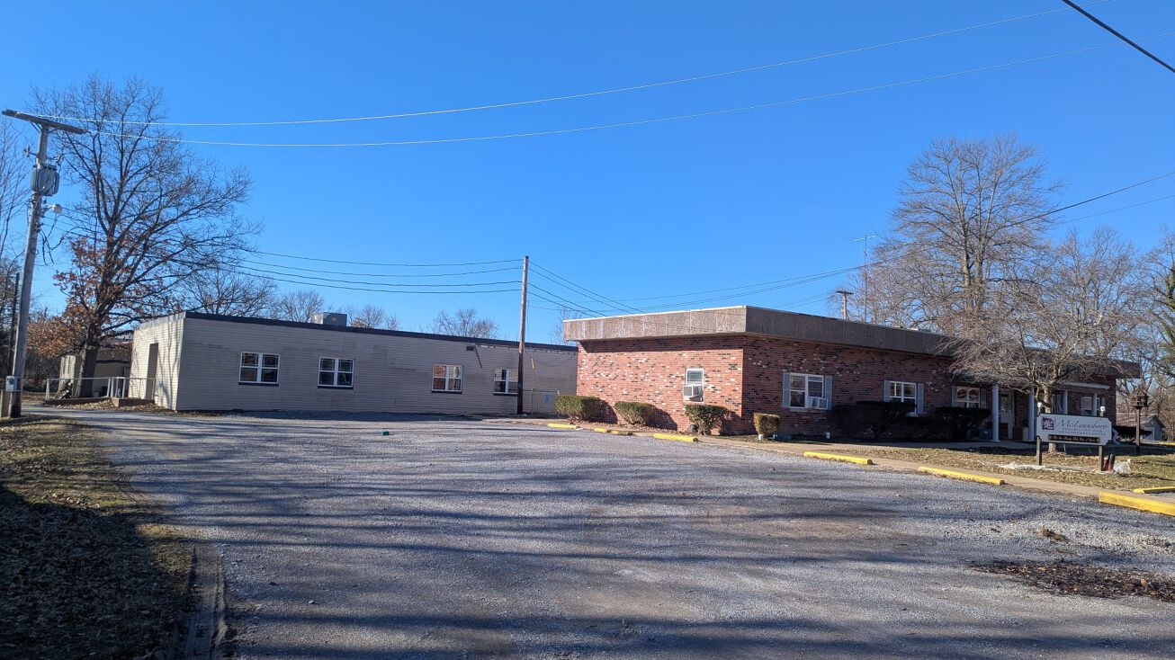 405 W Carpenter St, McLeansboro, IL 62859 | Crexi.com