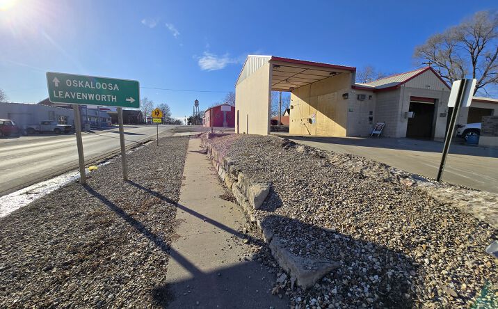 106 E LAKE ST Mclouth KS 66054 APN: 203-08-0-10-14-005.00-0 | Crexi.com