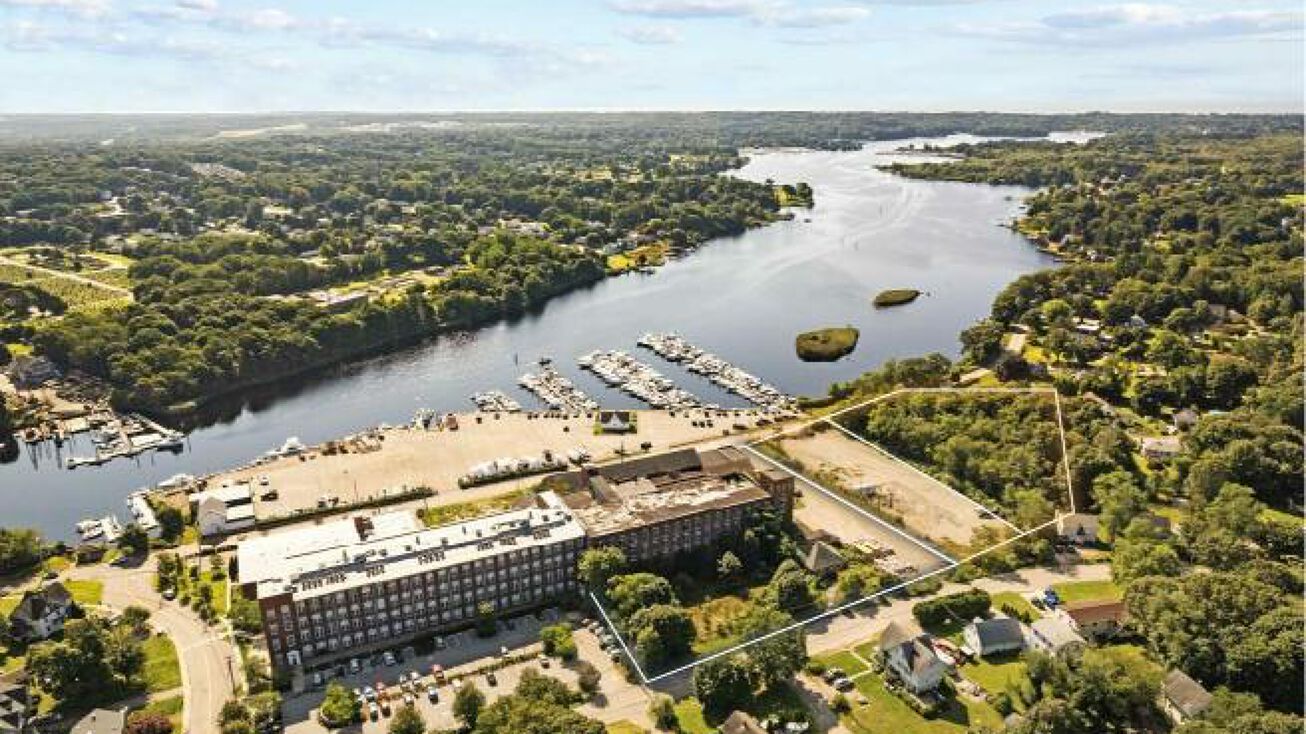 21 Pawcatuck Ave, Stonington, CT 06379 | Crexi.com