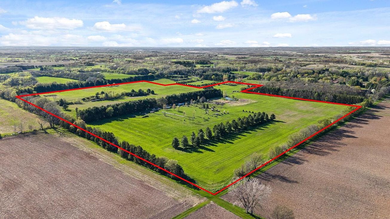 5505 Grandview Rd, Larsen, WI 54947 | Crexi.com