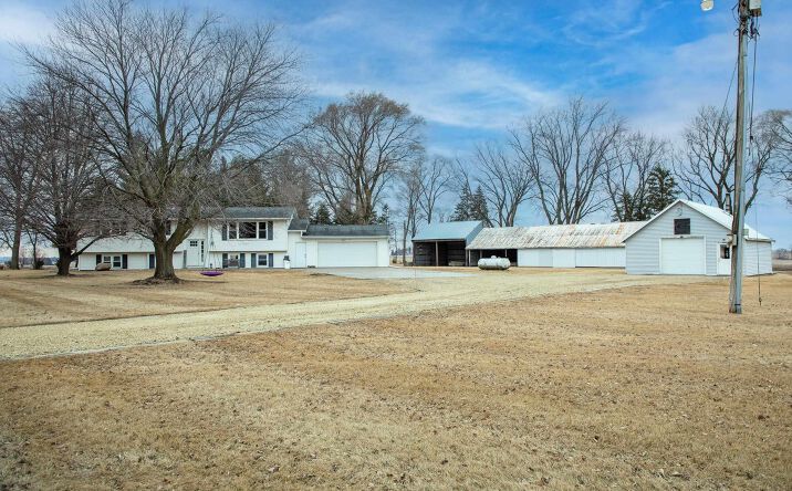 33673 210th St, Waverly, IA 50677 | Crexi.com