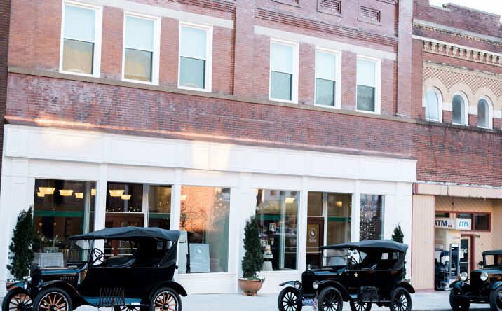 206 Gay St, Erwin, TN 37650 | Crexi.com