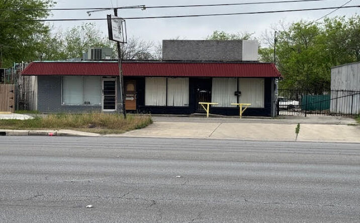 8233 Potranco Rd, San Antonio, TX 78251 | Crexi.com