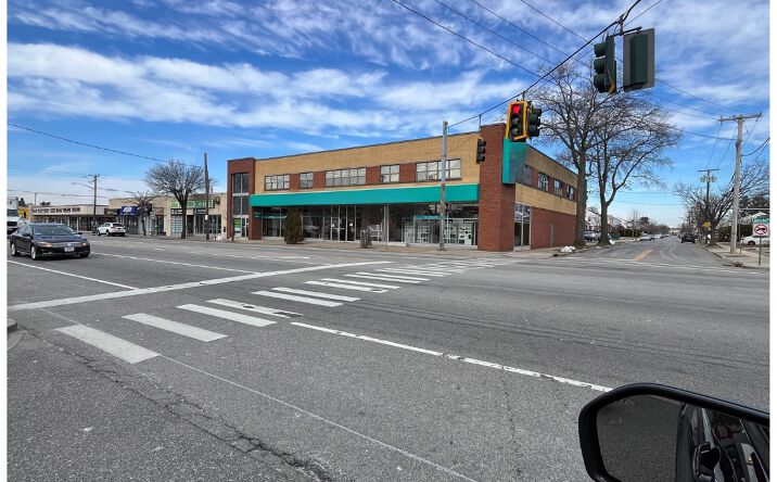 300 Old Country Rd, Mineola, NY 11501 | Crexi.com