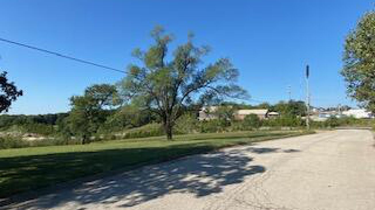 2919 S Ten Mile Dr, Jefferson City, MO 65109 | Crexi.com