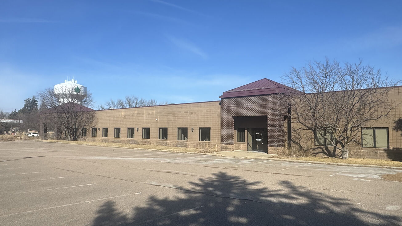 343 E 82nd St, Chaska, MN 55318 | Crexi.com