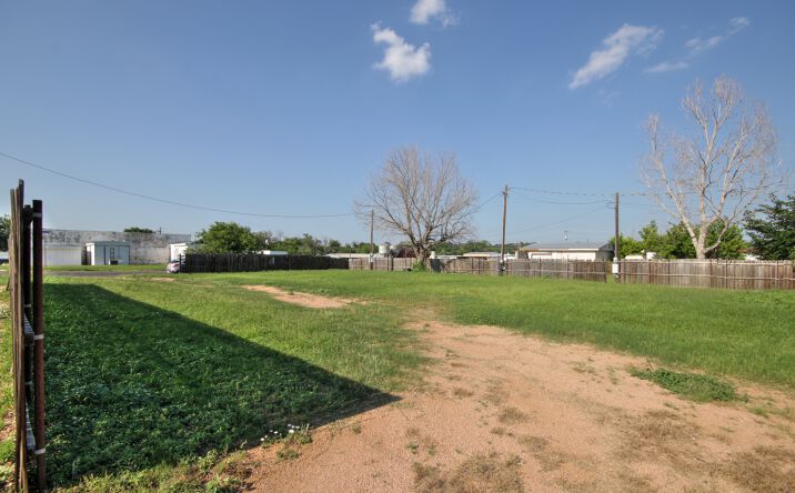 100 E Tarrant St, Llano, TX 78643 | Crexi.com