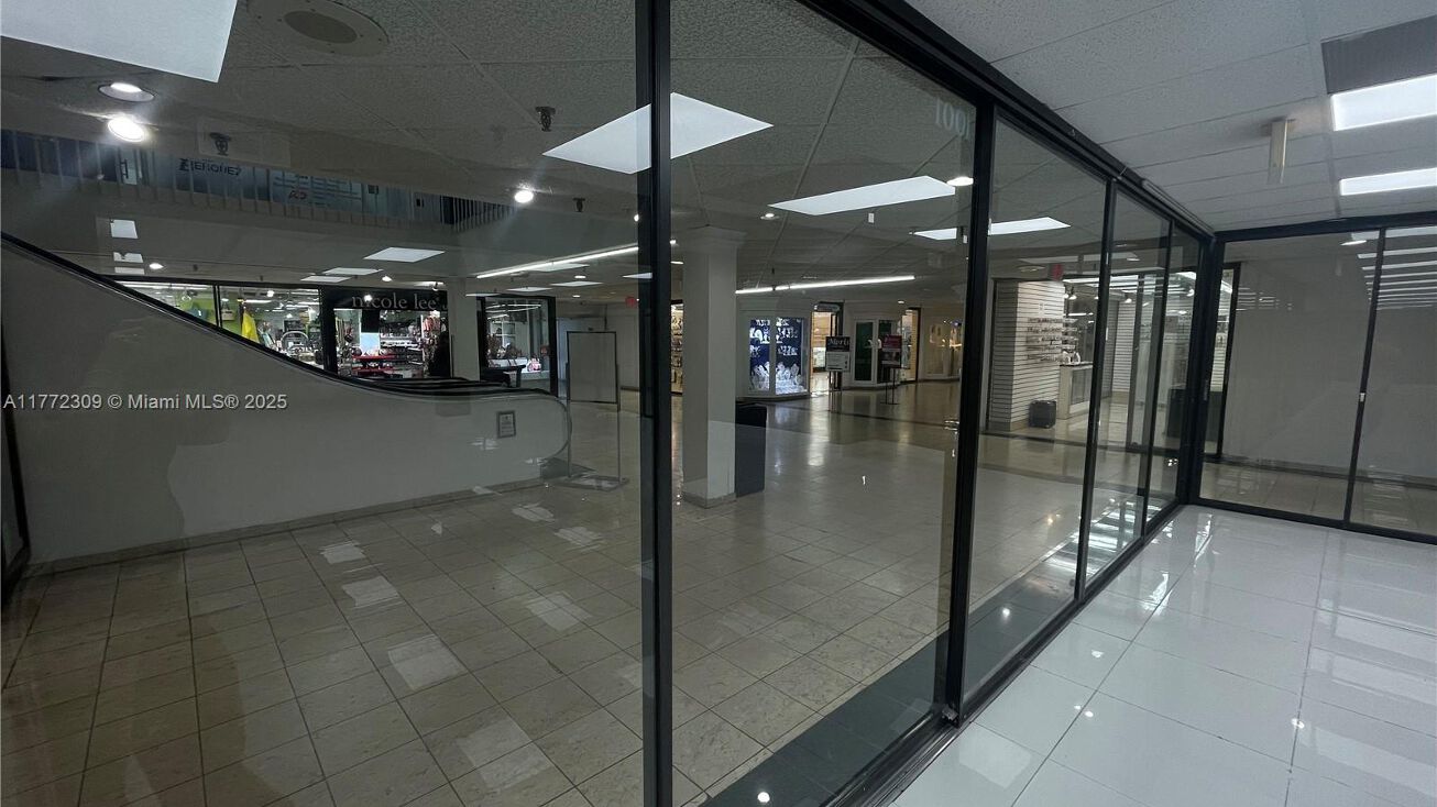 777 NW 72nd Ave # 1001, Miami, FL 33126 | Crexi.com