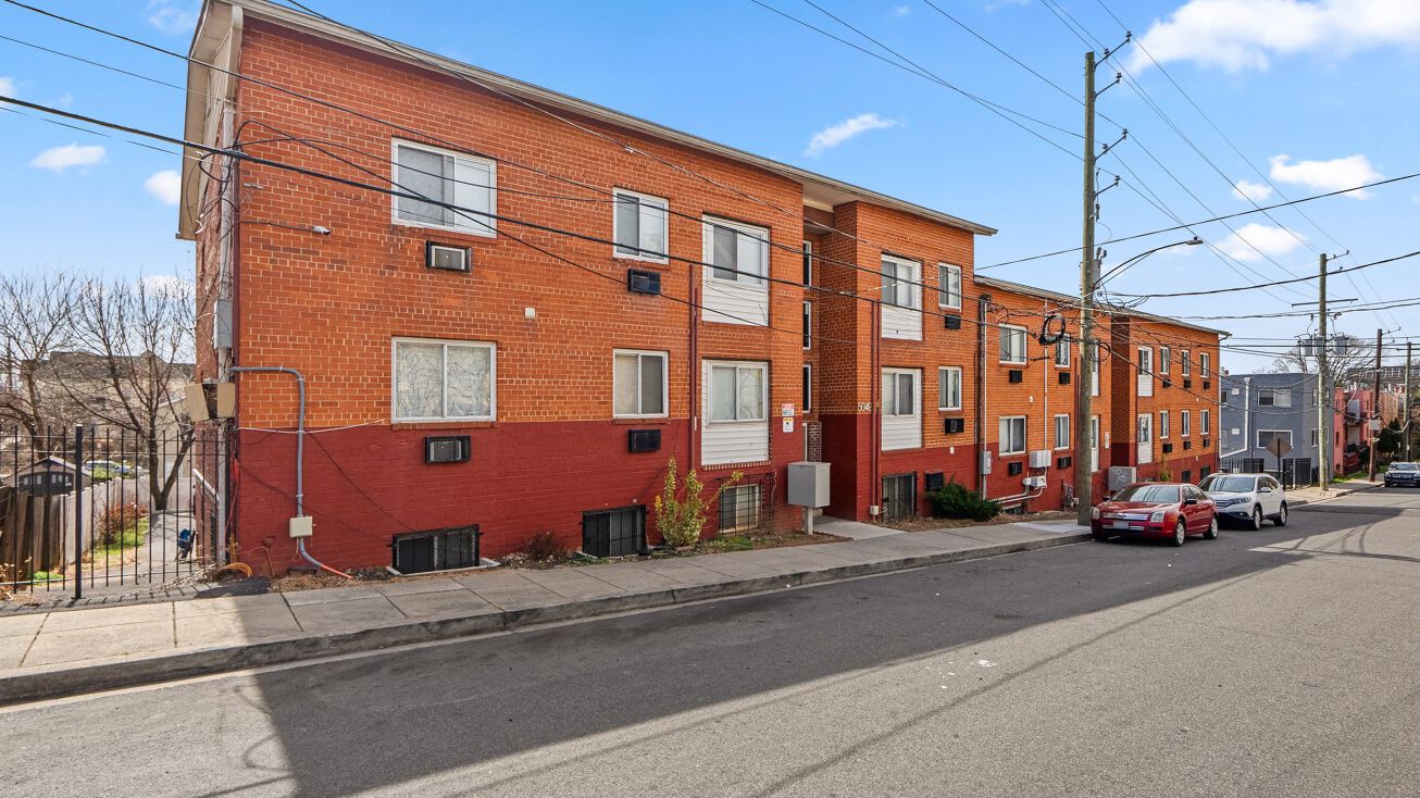 5305, 5047-5049 D St SE, Washington, DC 20019 | Crexi.com
