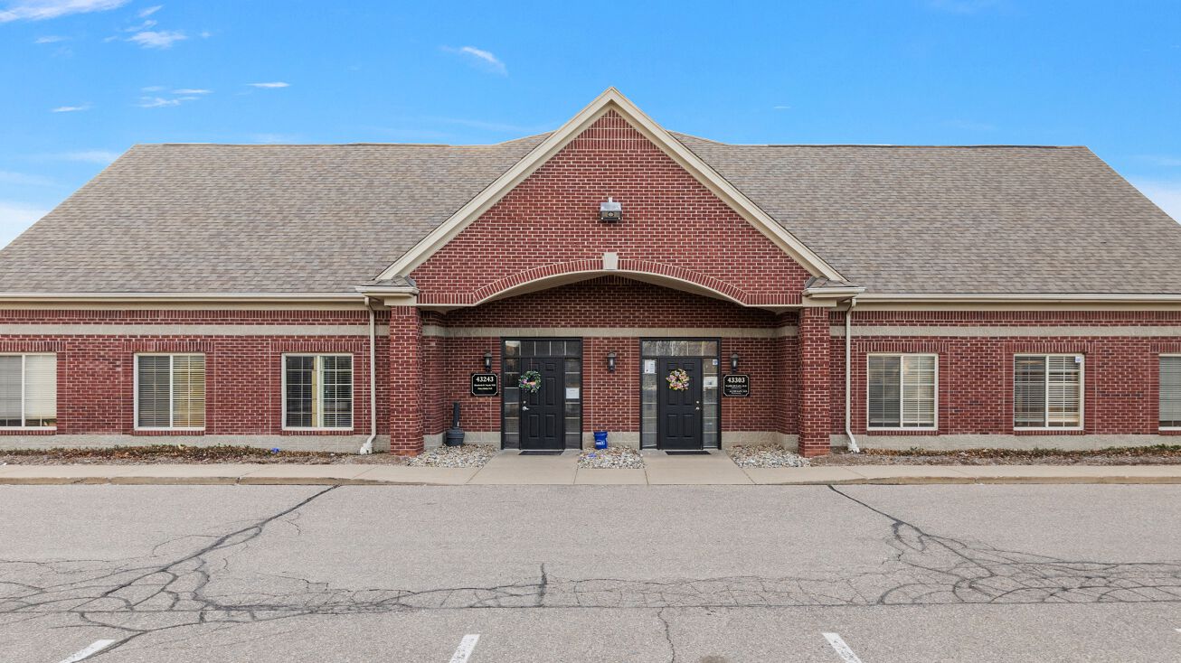 43303 Schoenherr Rd, Sterling Heights, MI 48313 | Crexi.com