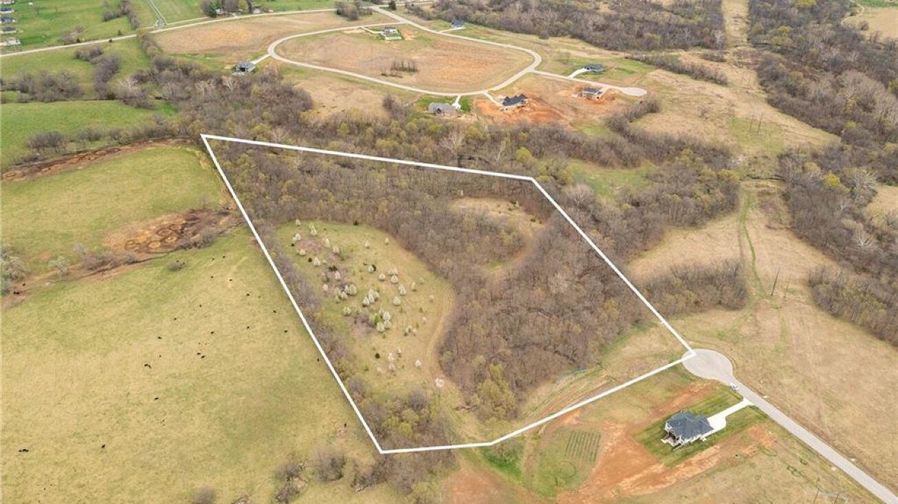 14400 Stringtown Court, Lake Lotawana, MO 64086 | Crexi.com