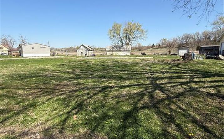 000 Dawson Street, Easton, KS 66020 | Crexi.com