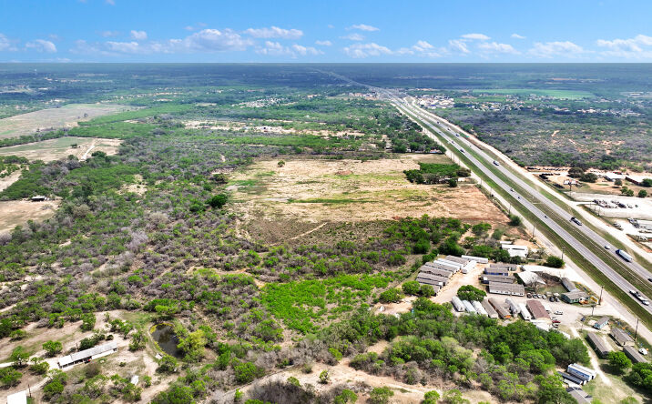 17171 Interstate 35 South, Atascosa, TX 78002 | Crexi.com