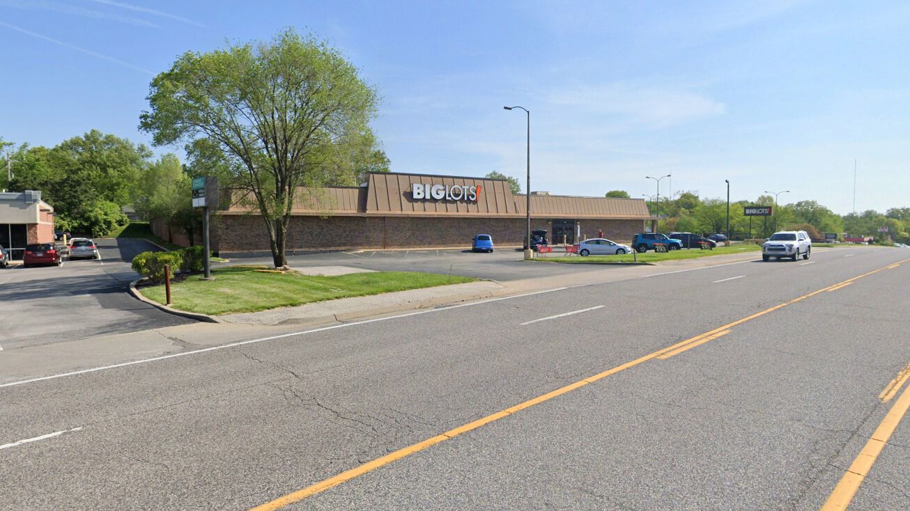 8563 Watson Rd, Webster Groves, MO 63119 | Crexi.com