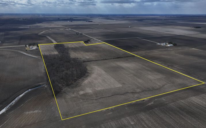 1375 N 2000 East Rd, Taylorville, IL 62568 | Crexi.com