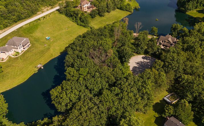 84 Freedom Lake N Court, Valparaiso, IN 46385 | Crexi.com