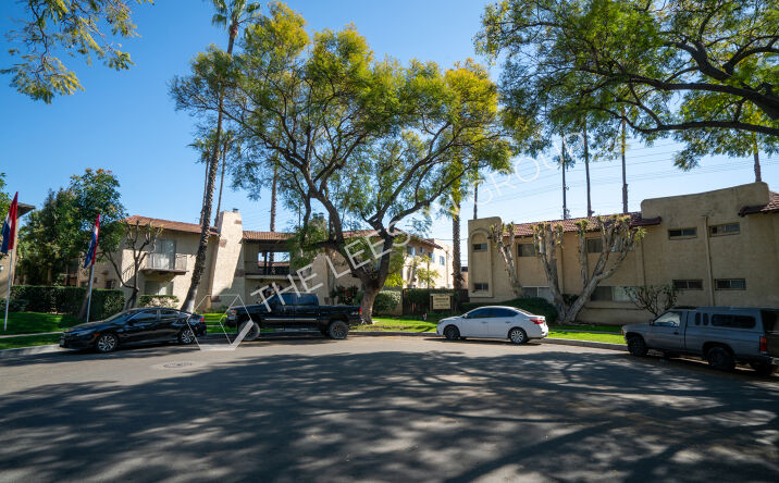 1776 W GLENCREST AVE Anaheim CA 92801-4576 APN: 272-041-05 | Crexi.com