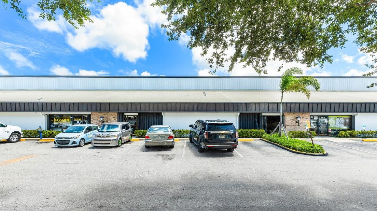 1981 10th Ave N, Lake Worth Beach, FL 33461 | Crexi.com