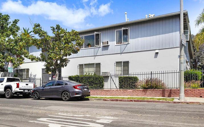 6705 DE LONGPRE AVE Los Angeles CA 90028-7773 APN: 5574021019 | Crexi.com