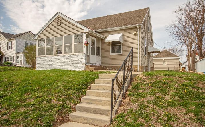 605 Groveland Place, Dubuque, IA 52001 | Crexi.com