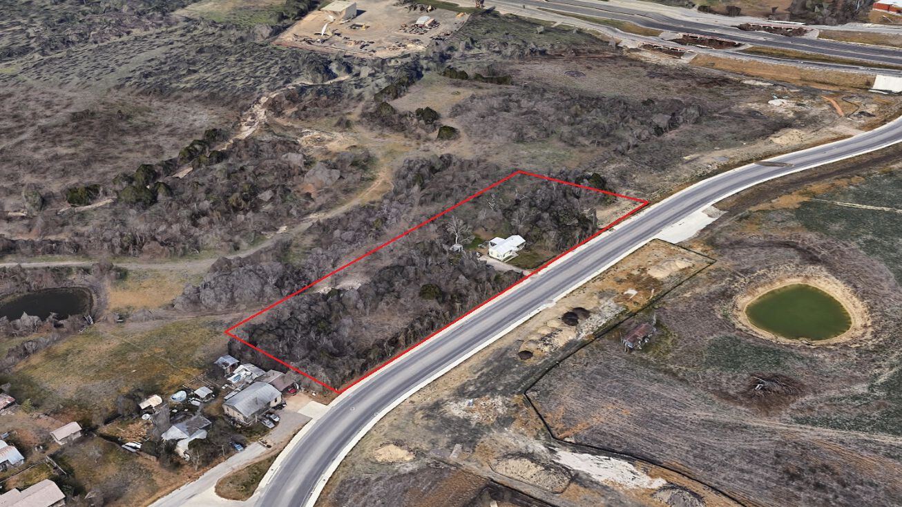 320 S Solms Rd, New Braunfels, TX 78132 | Crexi.com