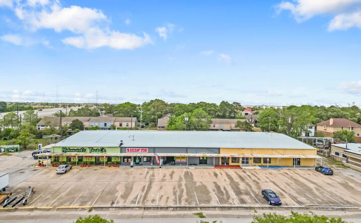 1908 HIALEAH DR STE B Seabrook TX 77586-3061 APN: 118-549-001-0003 ...