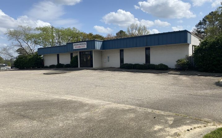 6201 RAEFORD RD Fayetteville NC 28304-2425 APN: 0407-50-1718 | Crexi.com