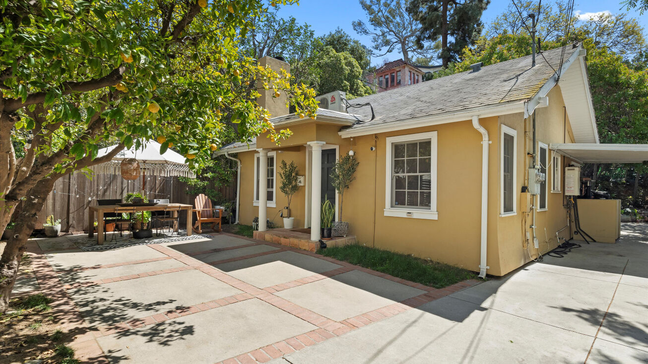 2516 Glen Green Street, Los Angeles, CA 90068 | Crexi.com