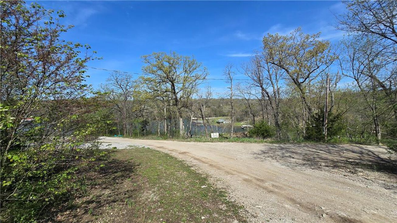4 Locust Road, Mapleton, KS 66754 | Crexi.com