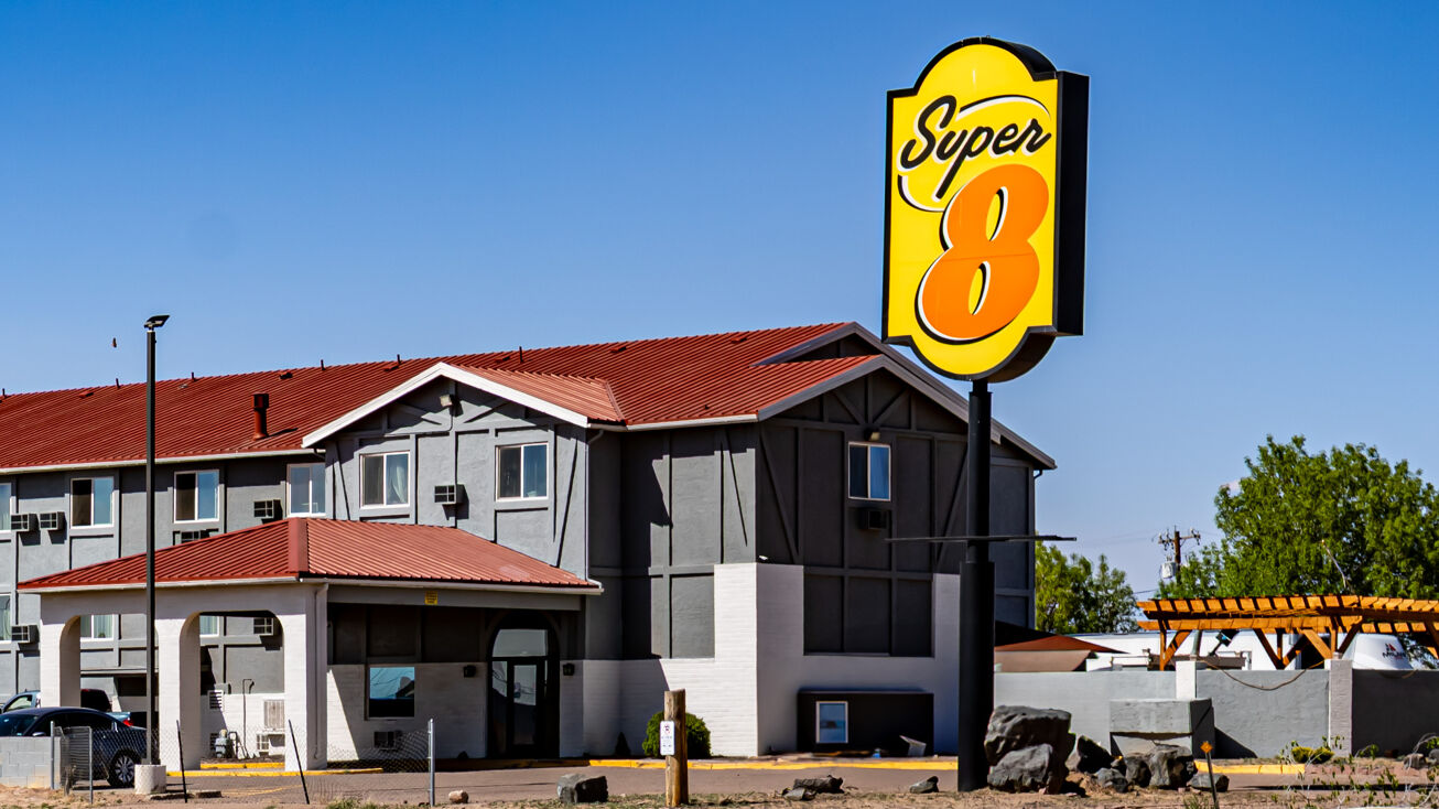 1989 Navajo Blvd, Holbrook, AZ 86025 | Crexi.com