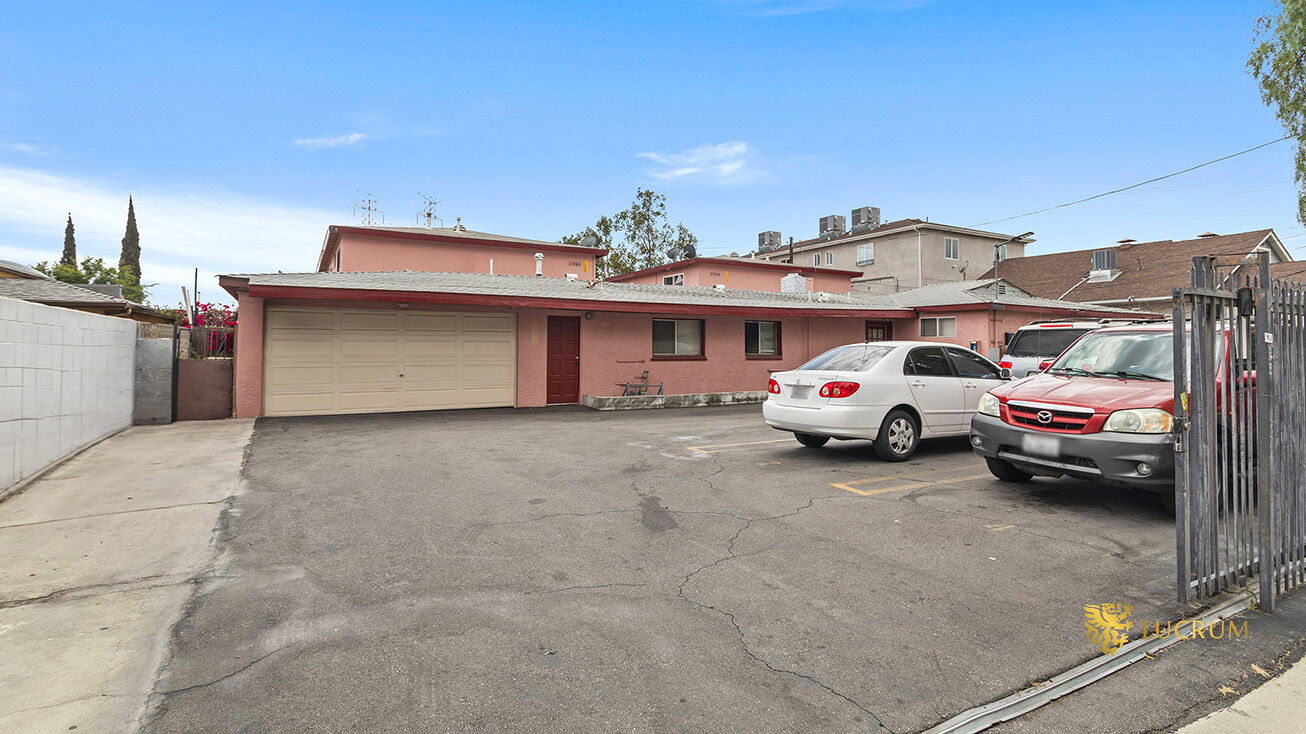11966 Runnymede St, Los Angeles, CA 91605 | Crexi.com