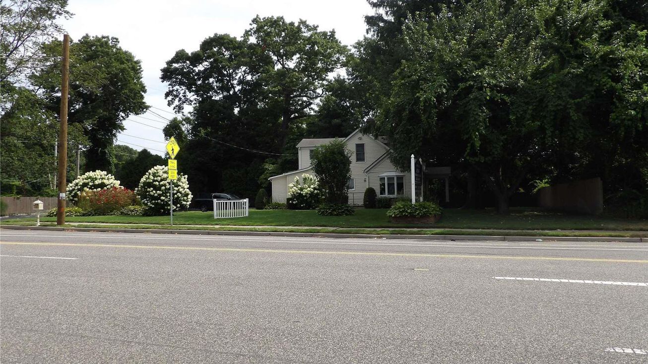 93 Miller Place Rd, Miller Place, NY 11764 | Crexi.com