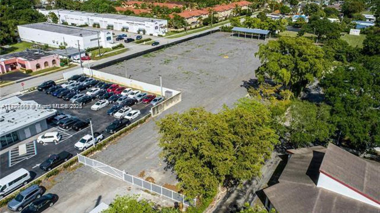 1319 N State Rd 7 Hollywood Fl 33021null