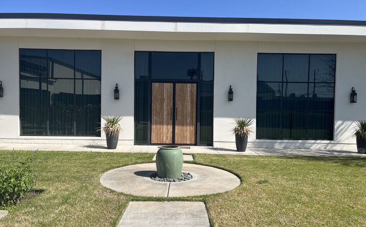 8585 N Stemmons Fwy, Dallas, TX 75247 | Crexi.com