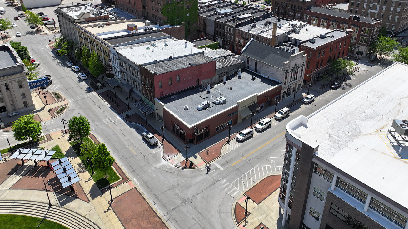 155 N Water St, Decatur, IL 62523 | Crexi.com