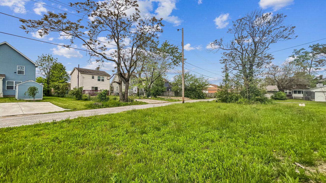 1553 Brooks Avenue, Columbus, OH 43211 | Crexi.com