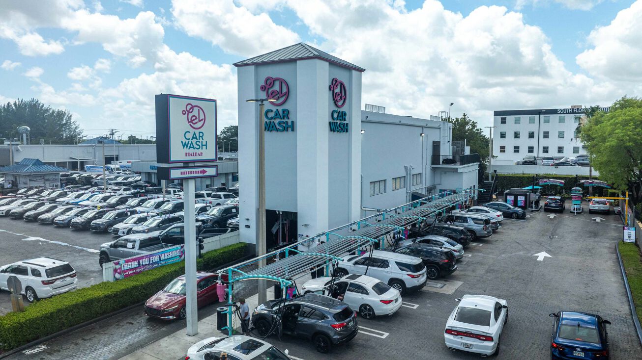 1270 W 49th St, Hialeah, FL 33012 | Crexi.com