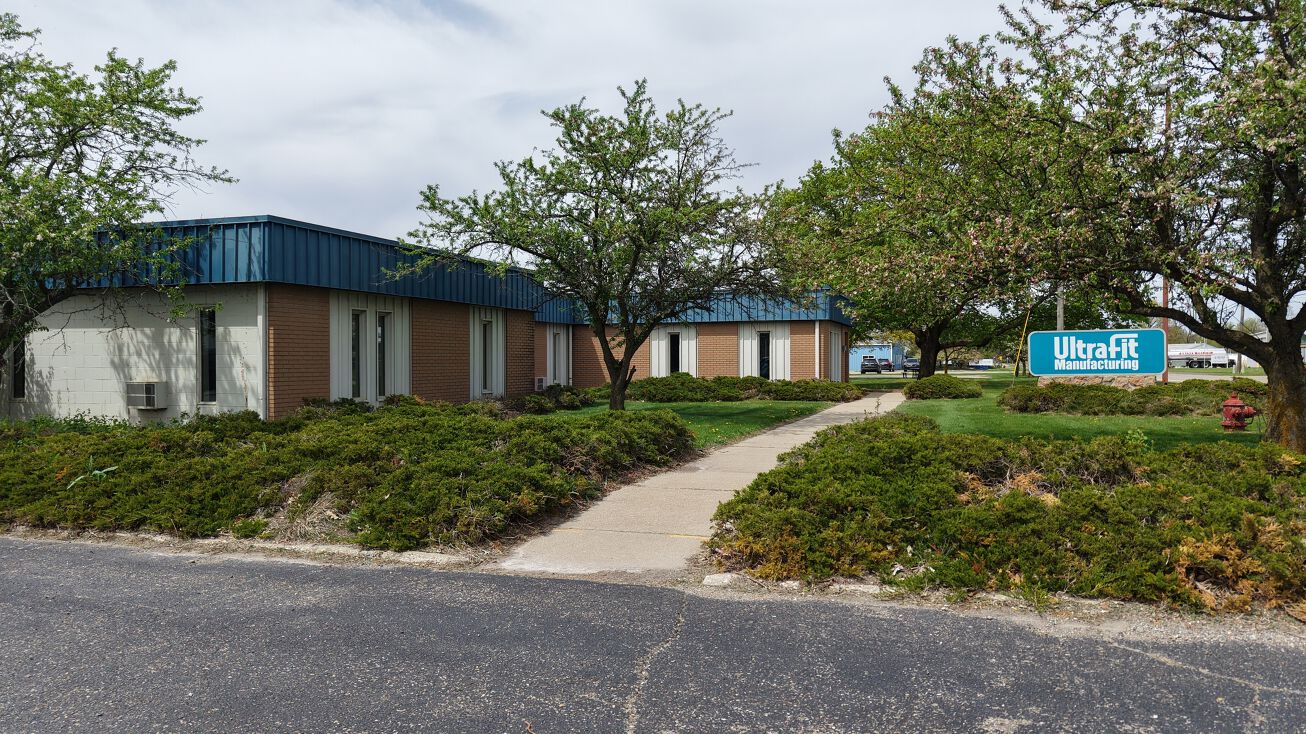 576 Beck St, Jonesville, MI 49250 | Crexi.com