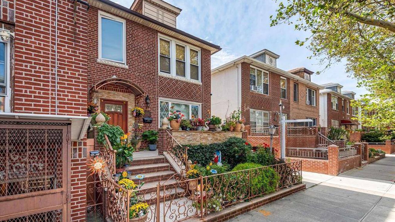 1772 68th Street, Brooklyn, NY 11204 | Crexi.com