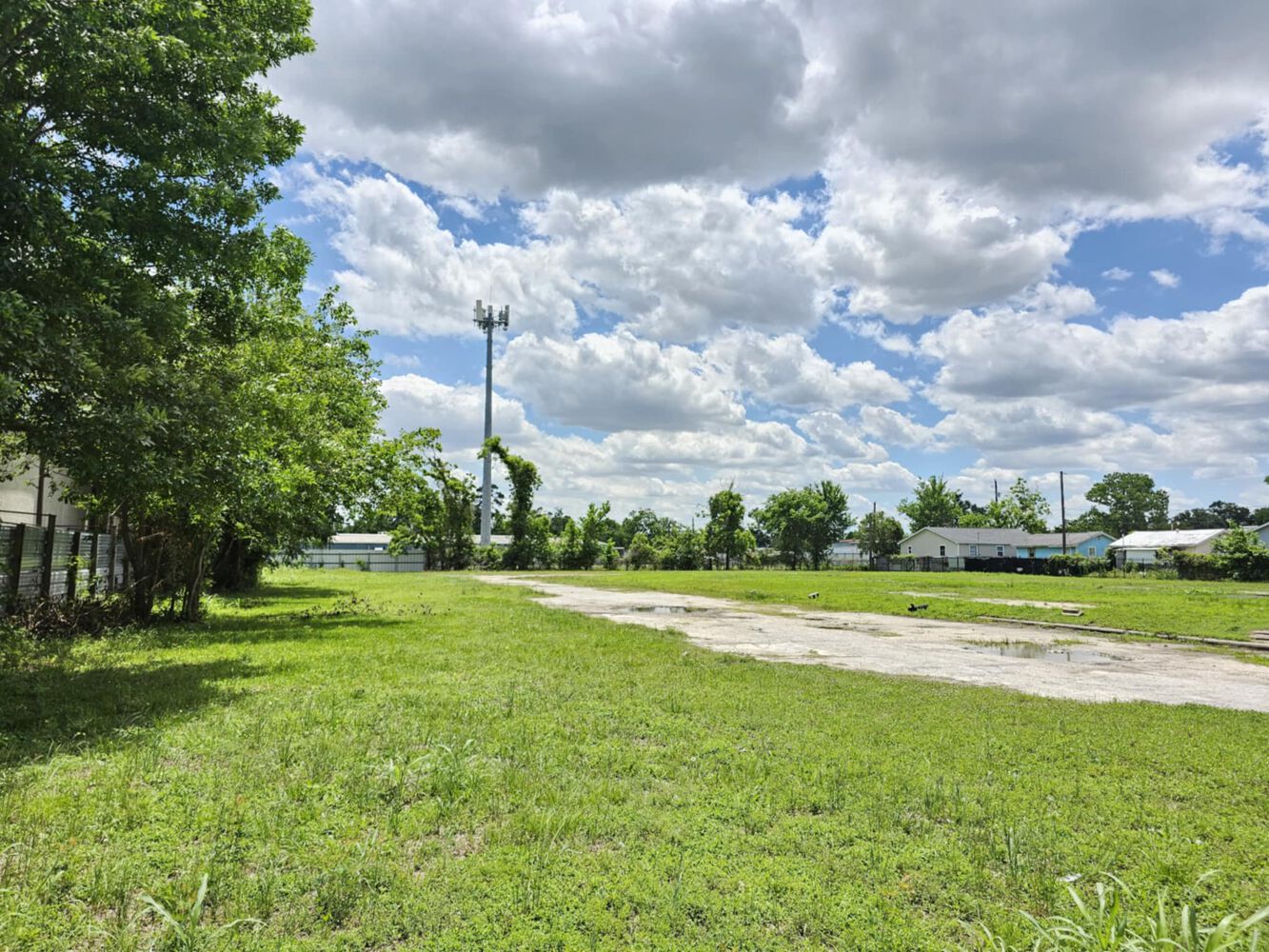 2602 E Crosstimbers St, Houston, TX 77093 | Crexi.com