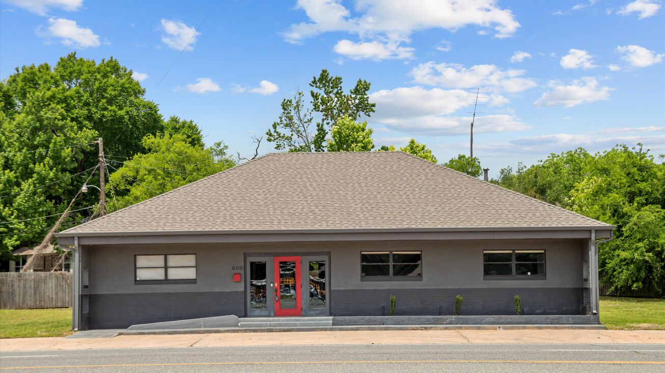 806 South Timberland Dr, Lufkin, TX 75901 | Crexi.com