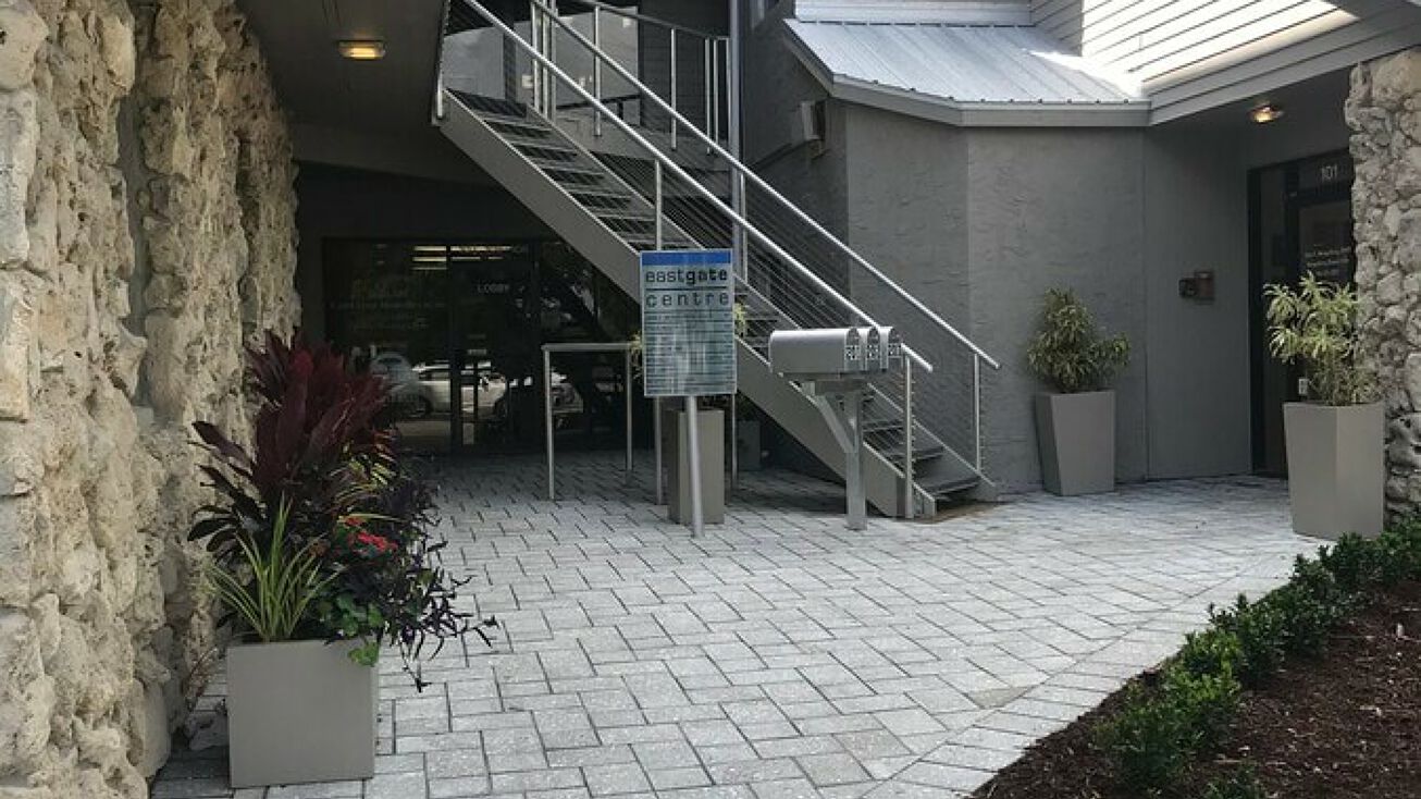 5500 Bee Ridge Rd, Sarasota, FL 34233 | Crexi.com