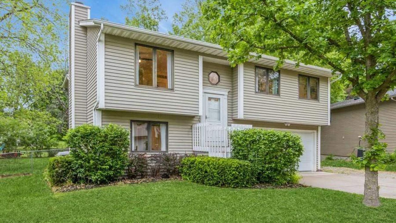 1162 Briar Dr., Iowacity, IA 52240 | Crexi.com