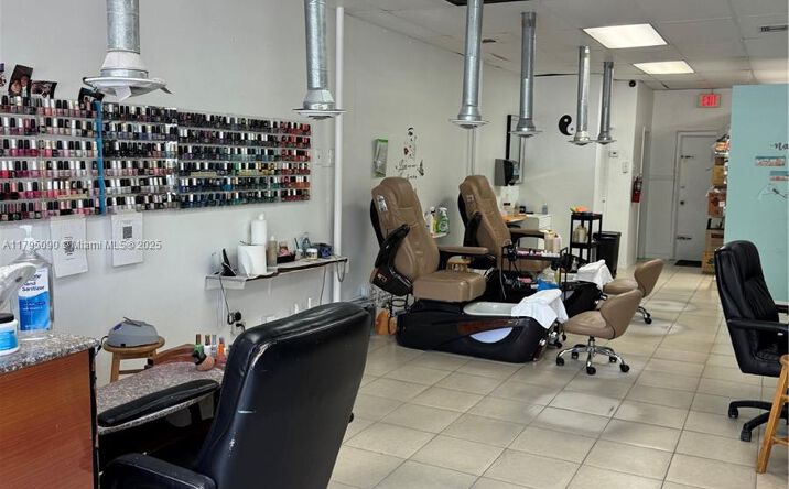 10480 SW 72nd St, Miami, FL 33173 | Crexi.com