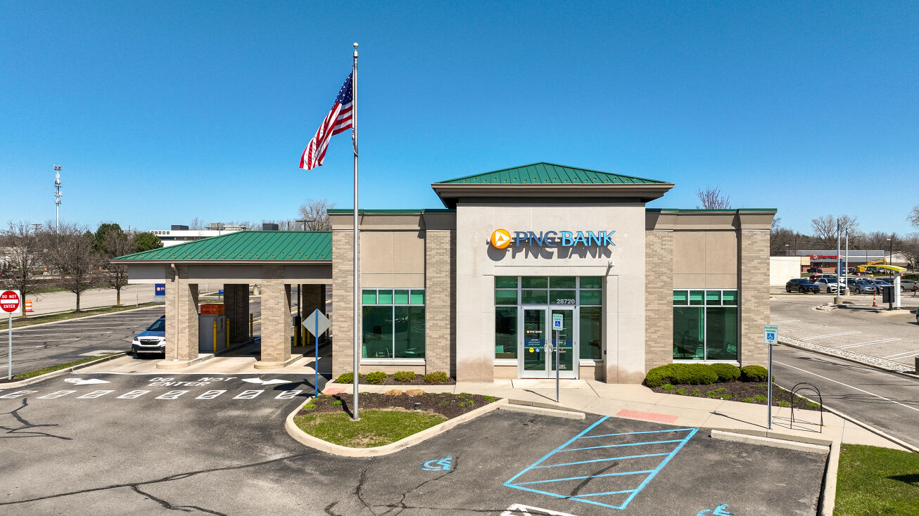 28720 Northwestern Hwy, Southfield, MI 48034 | Crexi.com